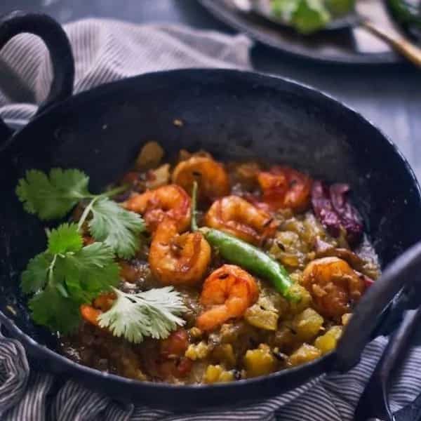 How to make Chaal Kumro Chingri:ash Gourd With Shrimp Recipe