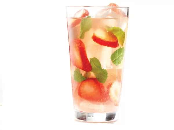 How to make Strawberry Mint Green Tea Recipe