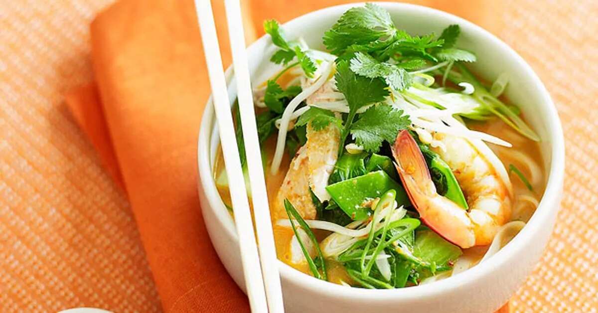 How to make Low-fat Chicken And Prawn Laksa Recipe