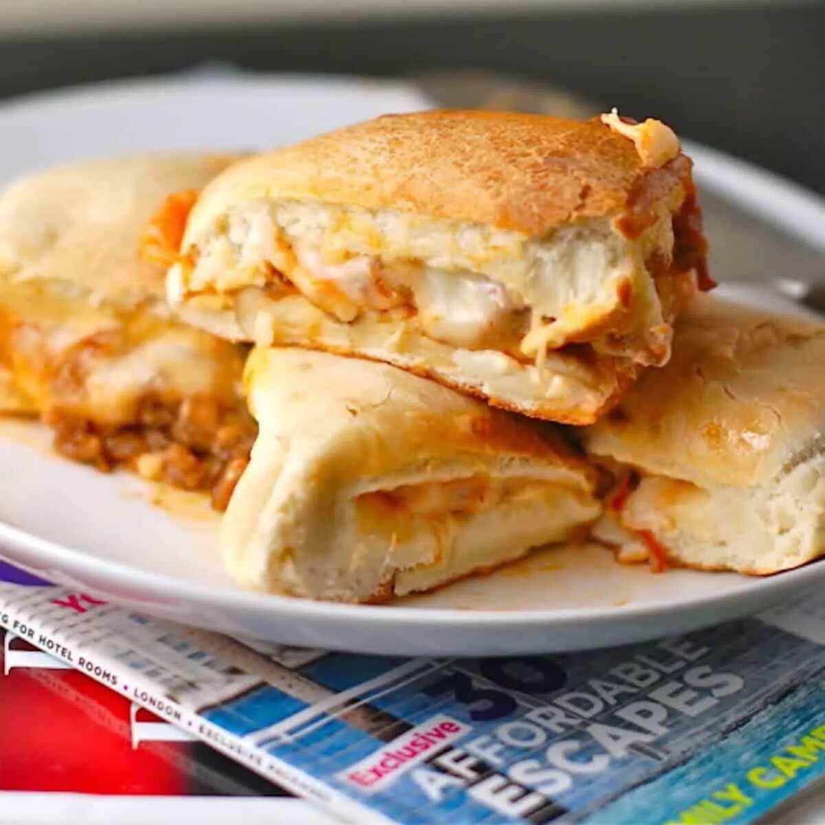 How to make Sausage And Mozzarella Calzone Recipe