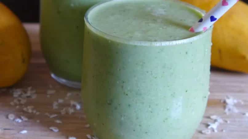 How to make Mango Spinach Oatmeal Smoothie Recipe