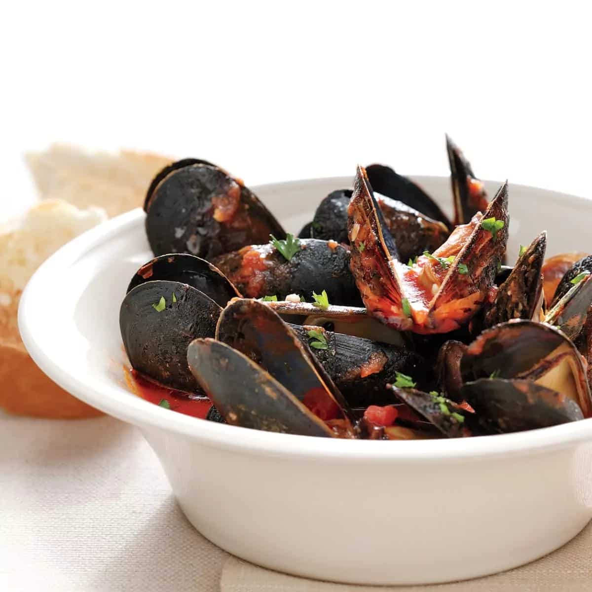 How to make Mussels In Spicy Broth Recipe