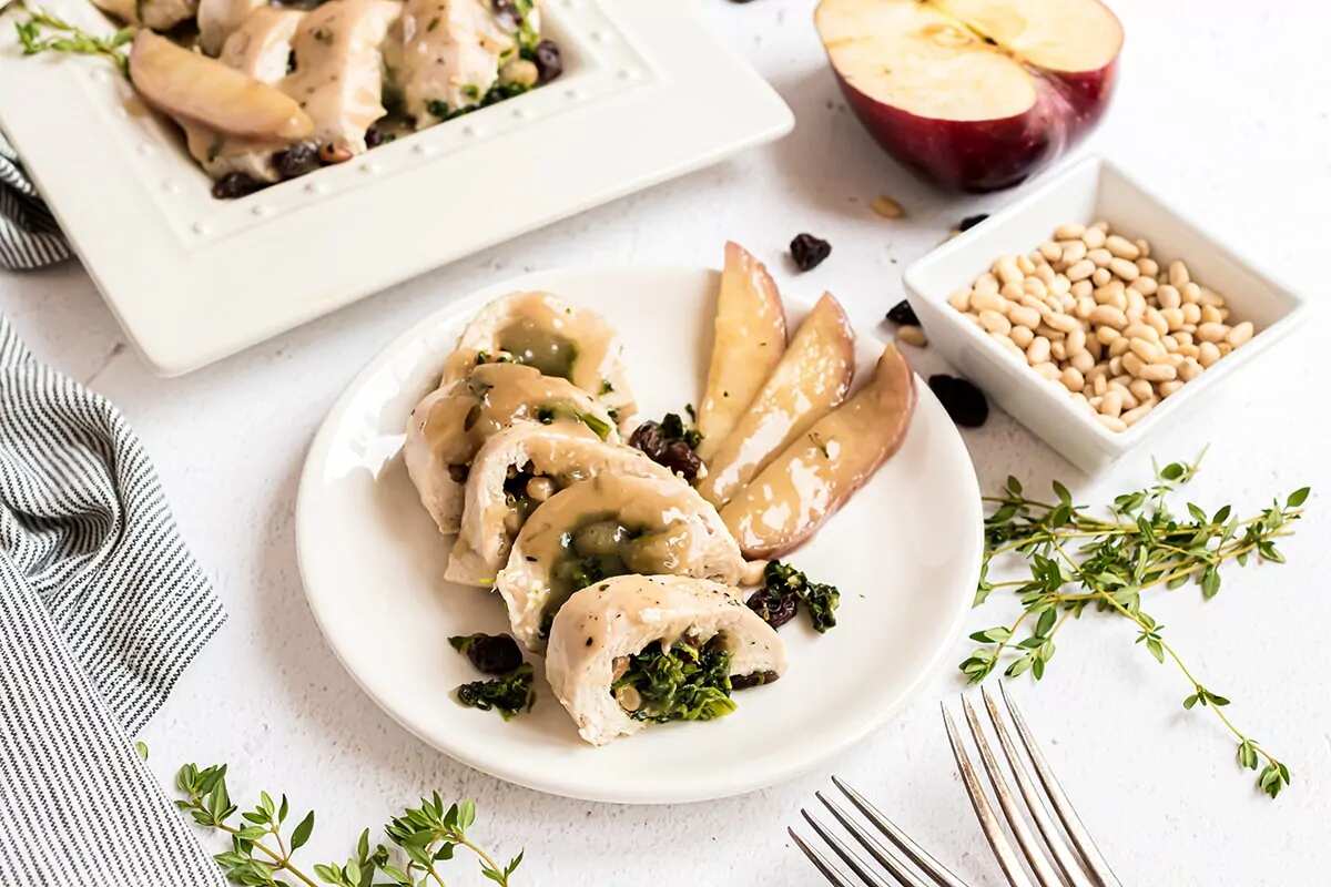 How to make Stuffed Chicken With Apple Gravy Recipe