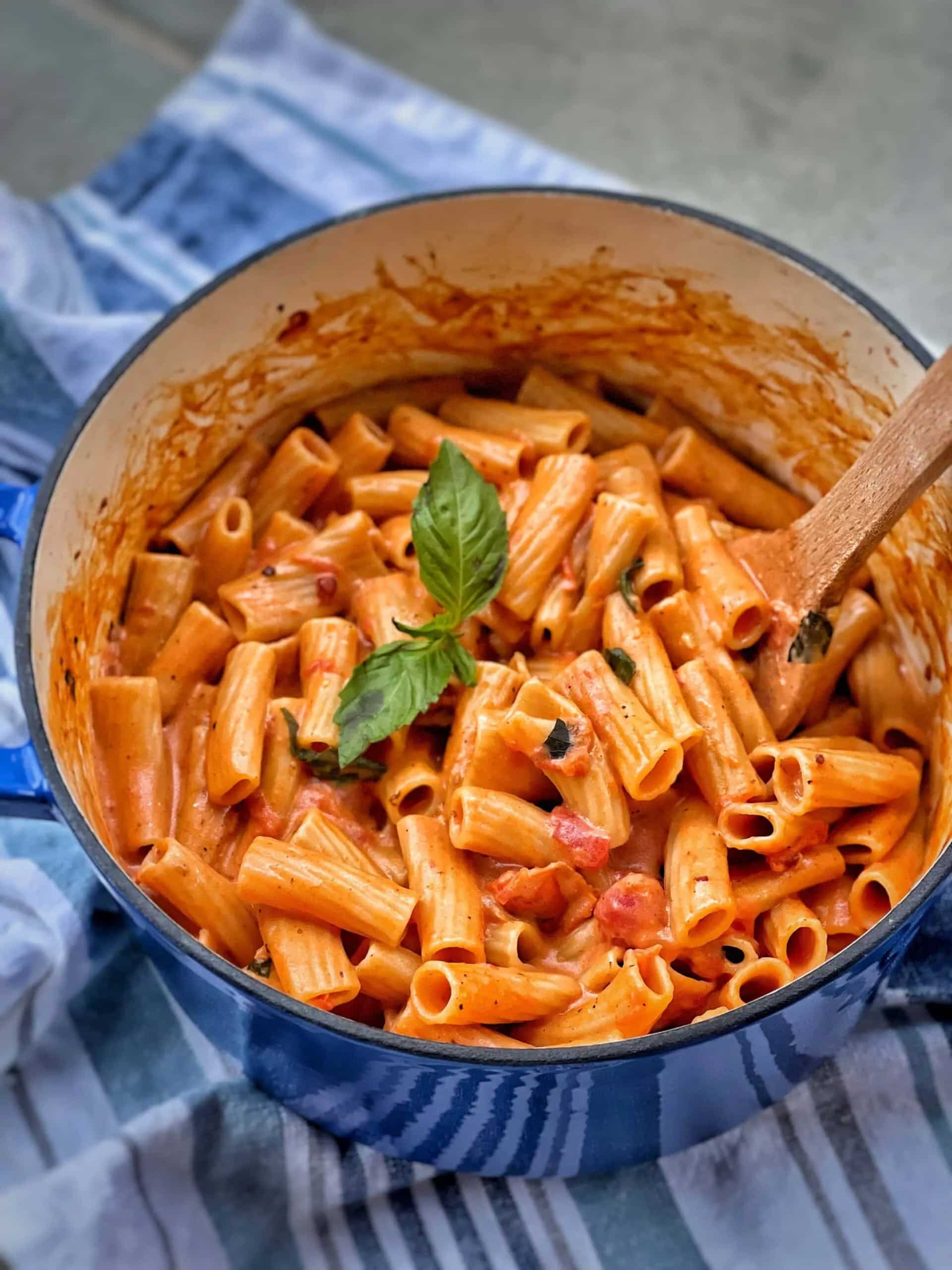 How to make One Pot Rigatoni In Pink Sauce Recipe