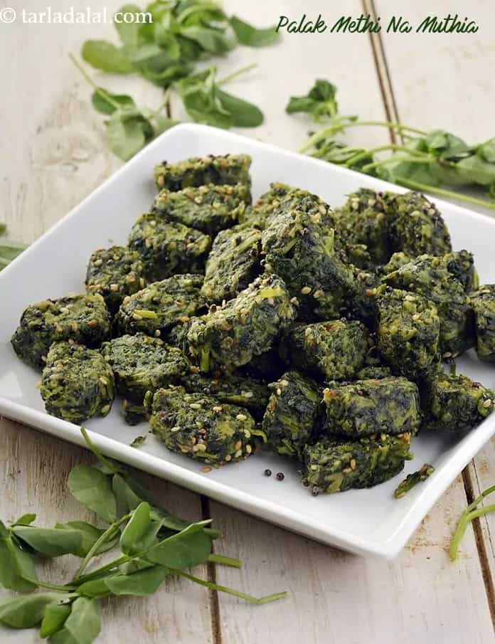 How to make Palak Methi Na Muthia Recipe