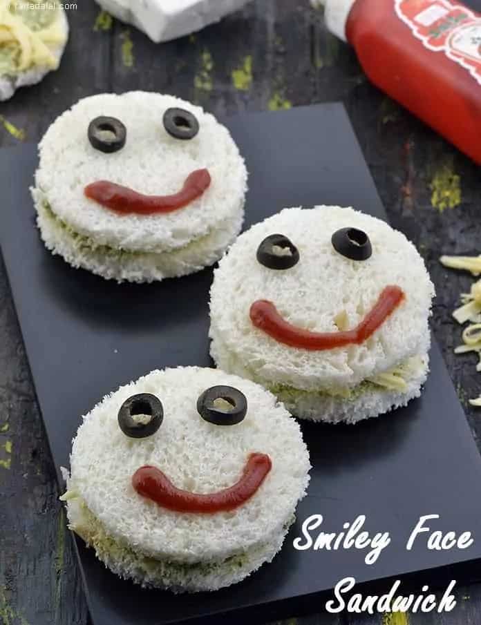 How to make Smiley Face Sandwiches Recipe