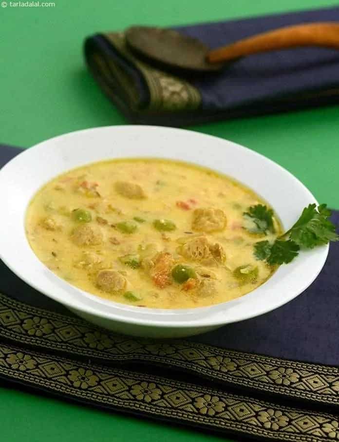 How to make Soya Mutter Ki Kadhi Recipe