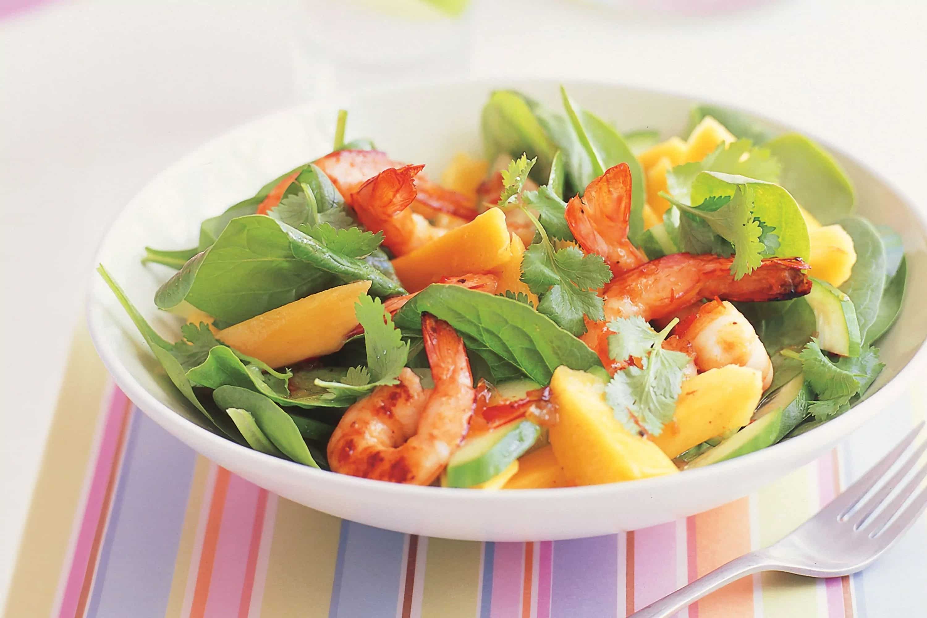How to make Chilli Lime Prawn And Mango Salad Recipe
