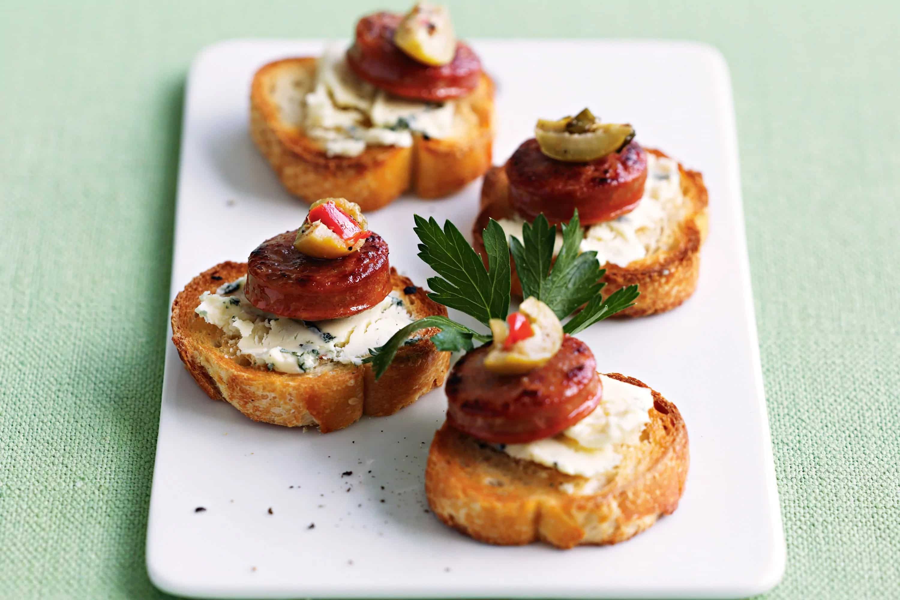 How to make Chorizo And Blue Cheese Toasts Recipe