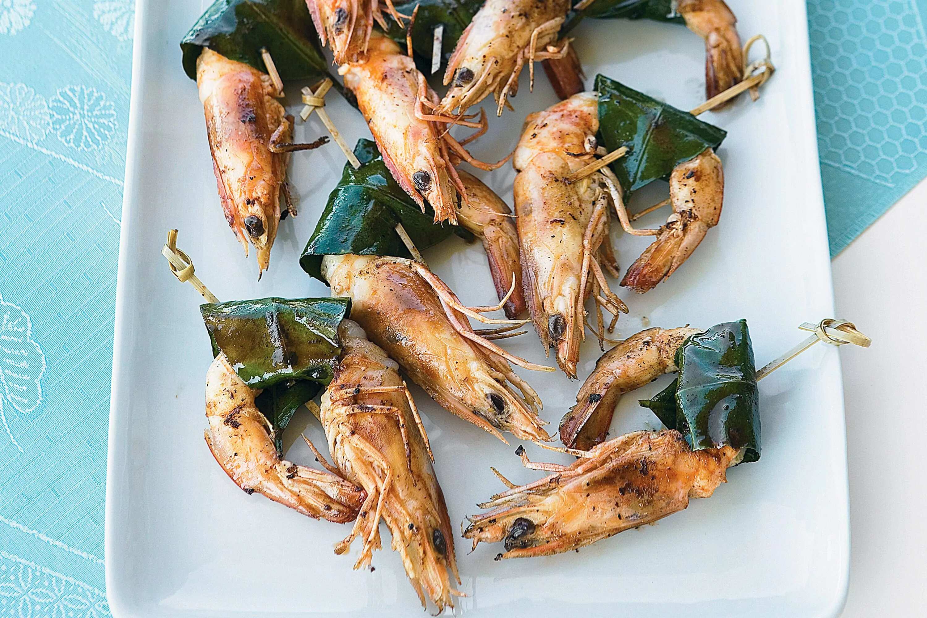 How to make Prawns Wrapped In Lemon Leaves Recipe