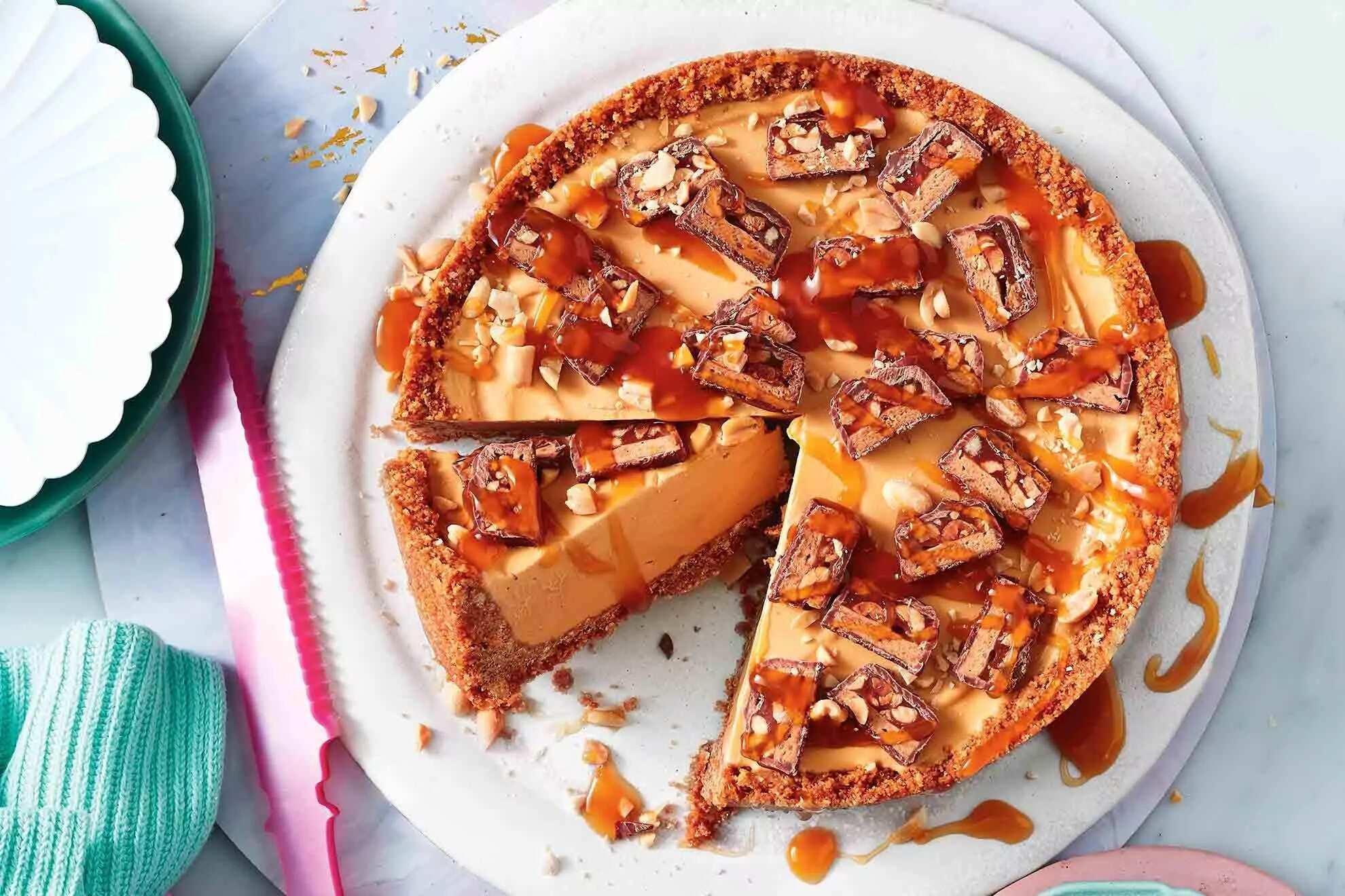 How to make Snickers Ice-cream Pie Recipe