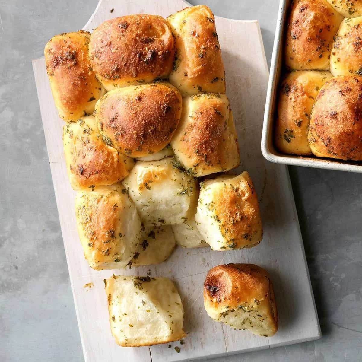 How to make Garlic Bubble Loaf Recipe