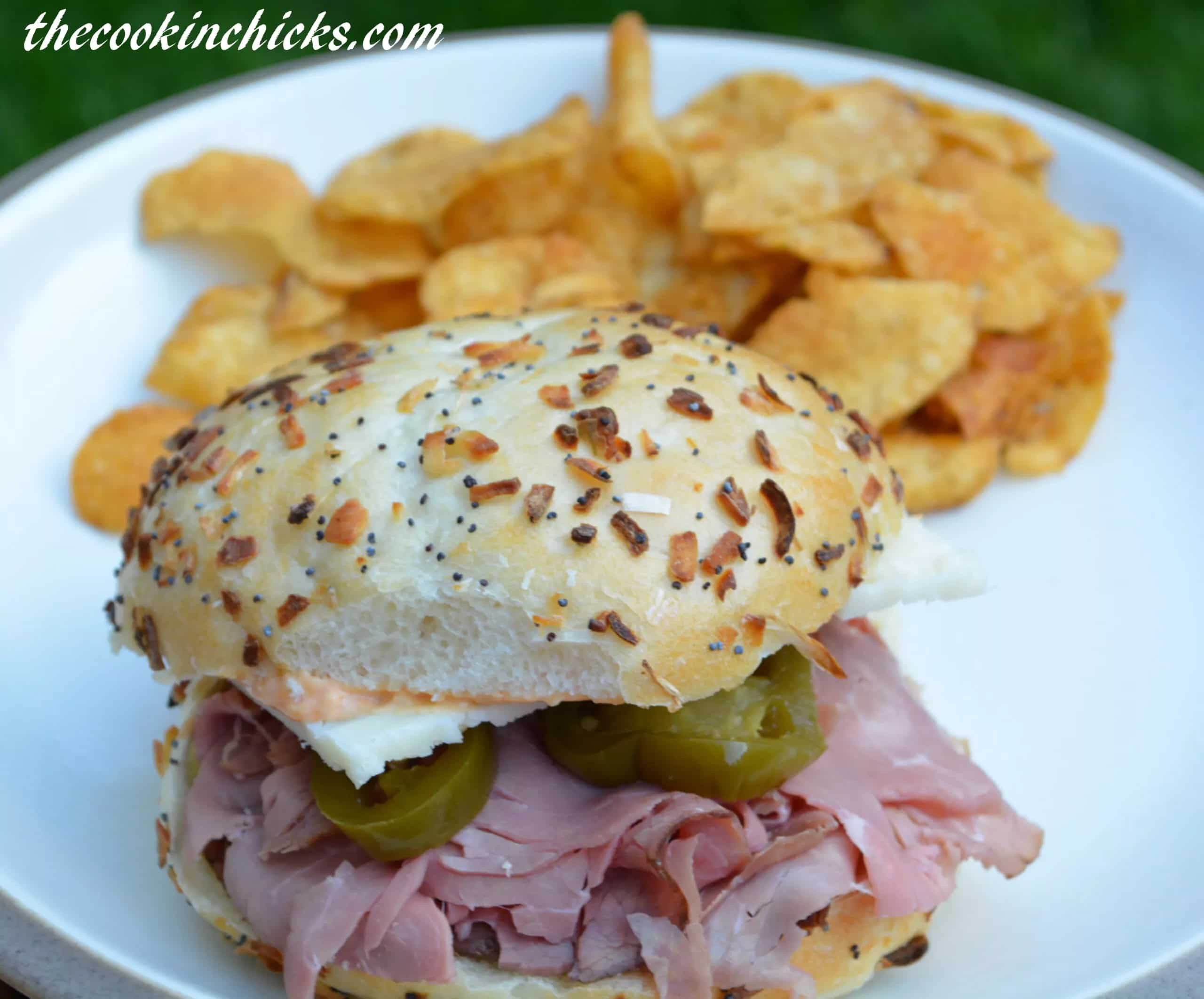 How to make Roast Beef And Spicy Mayo Sandwiches Recipe