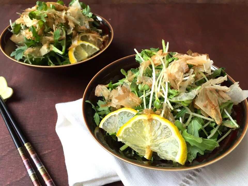 How to make Japanese Arugula And Daikon Radish Sprouts Recipe