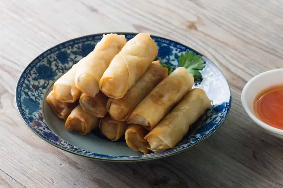 How to make Cooking Chinese Pork Spring Rolls Recipe