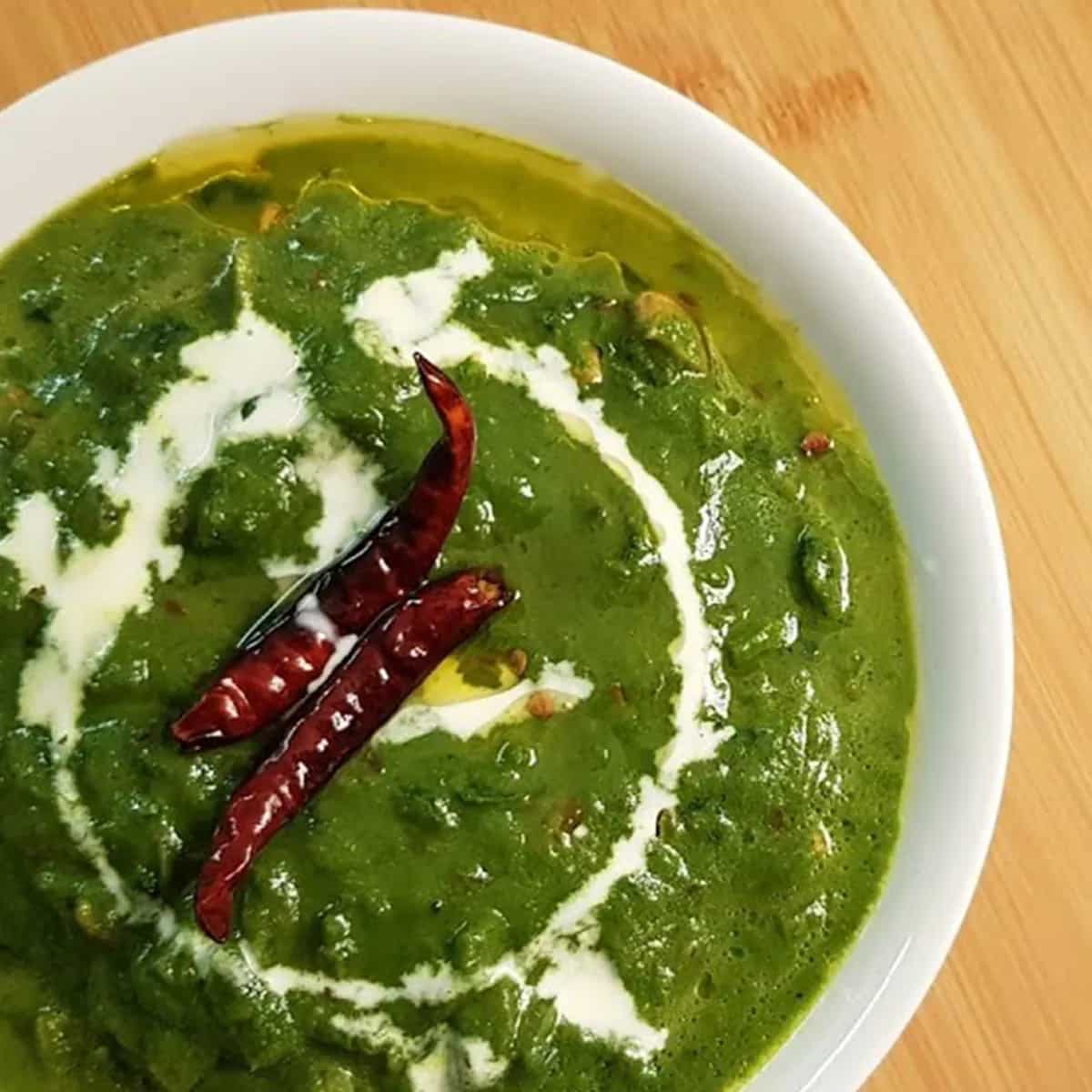 How to make Palak Lasuni Recipe