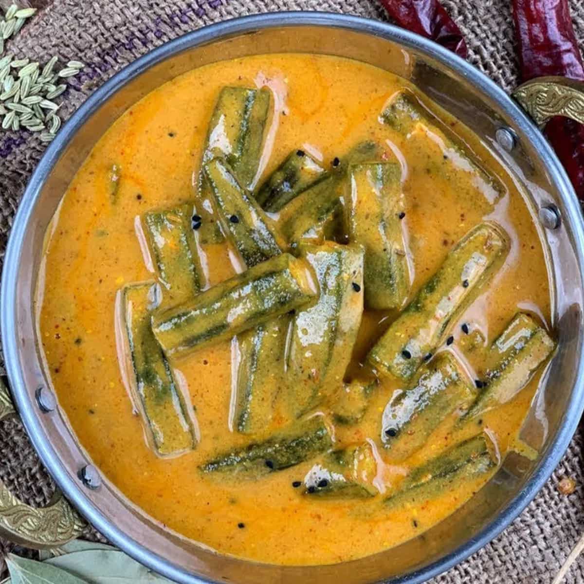 How to make Bengali Bindi Doi Posto Recipe