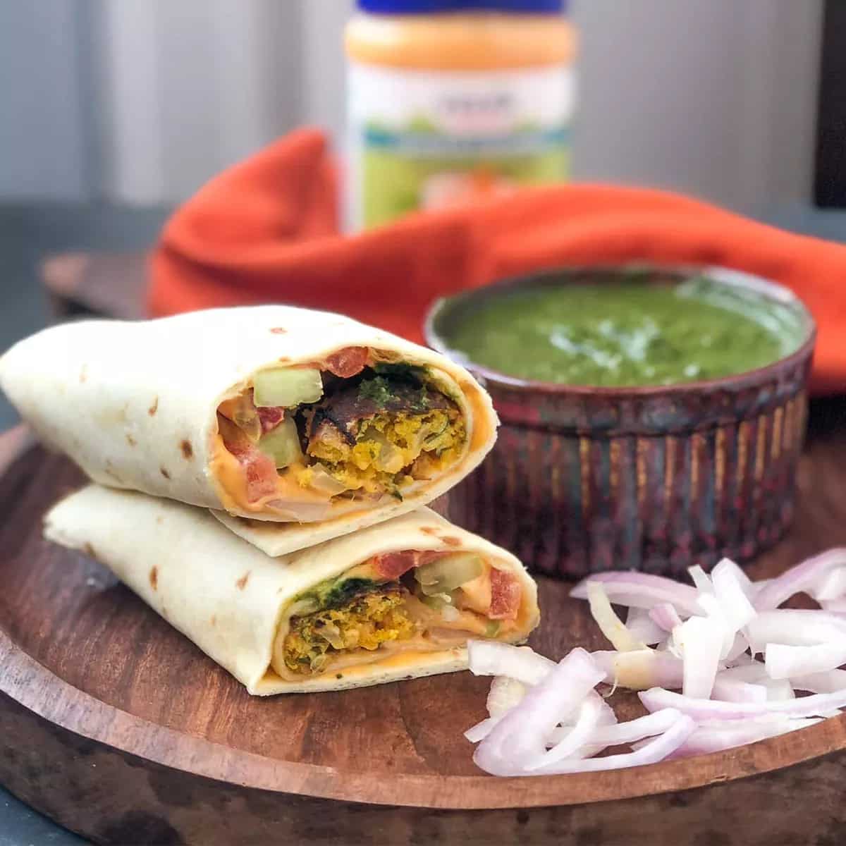 How to make Onion Pakora Roll Recipe