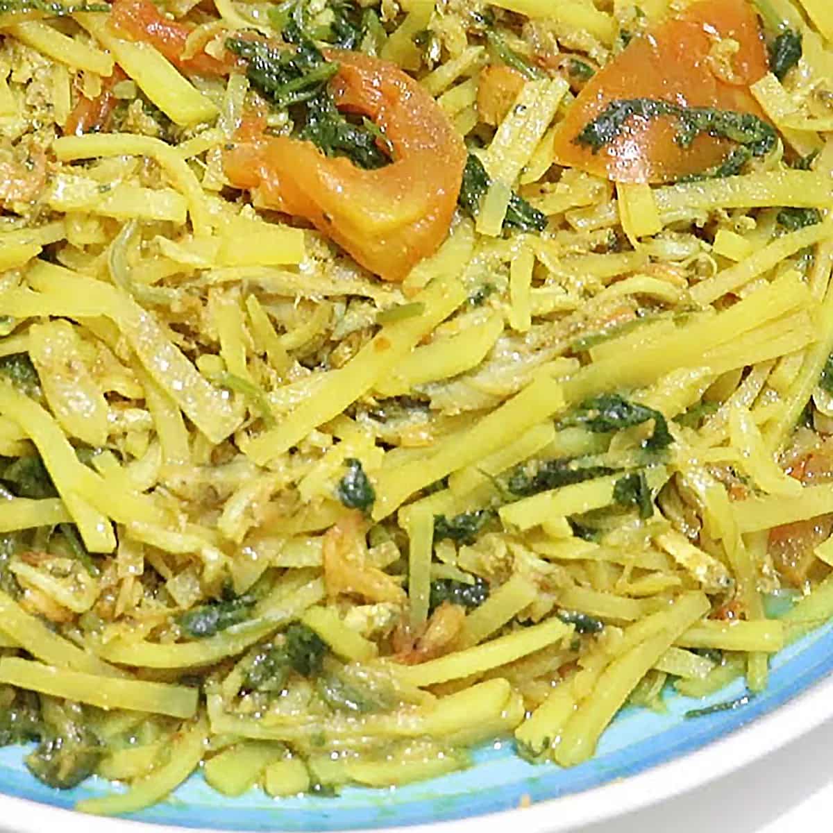 How to make Kachki Macher Chorchori Recipe