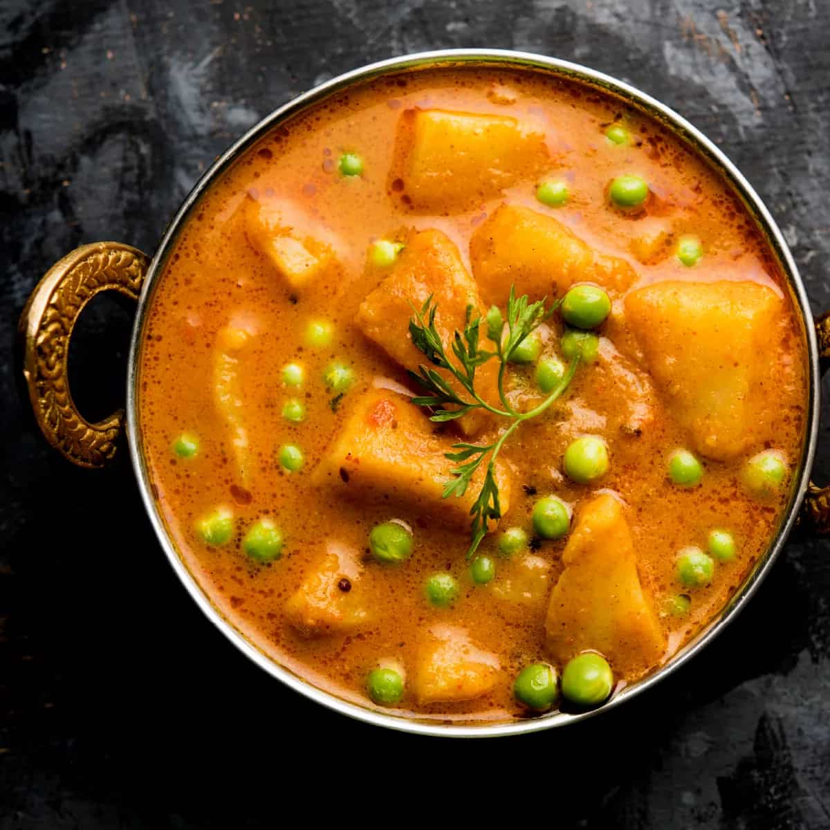 How to make Aloo Matar Ki Sabzi Recipe