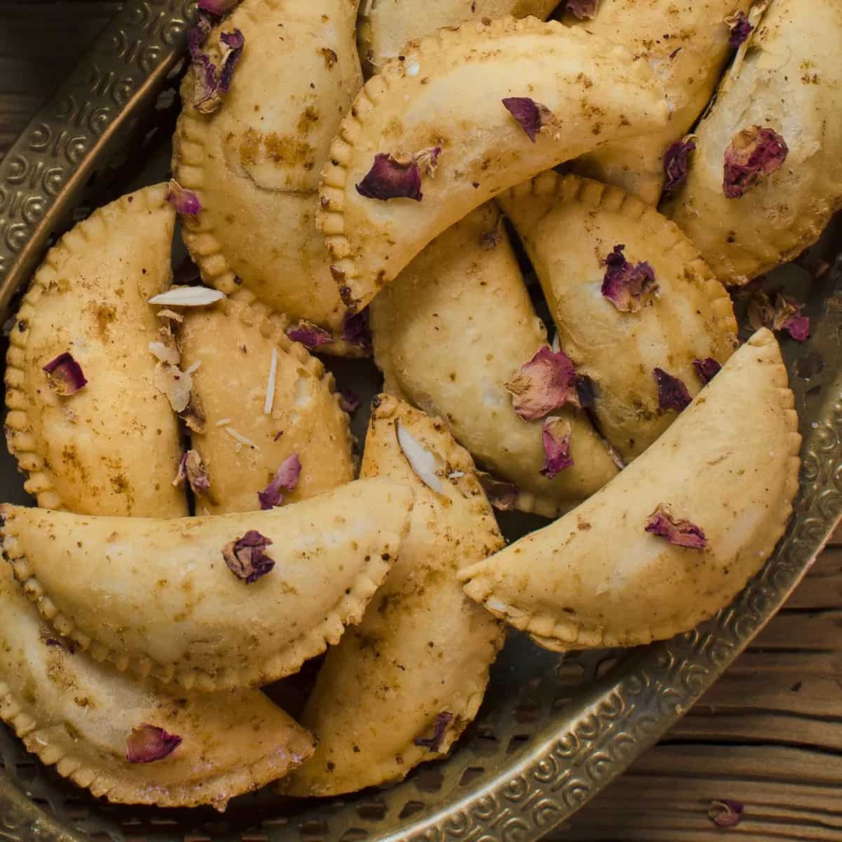 How to make Dry Fruits Ghugra/gujiya Recipe