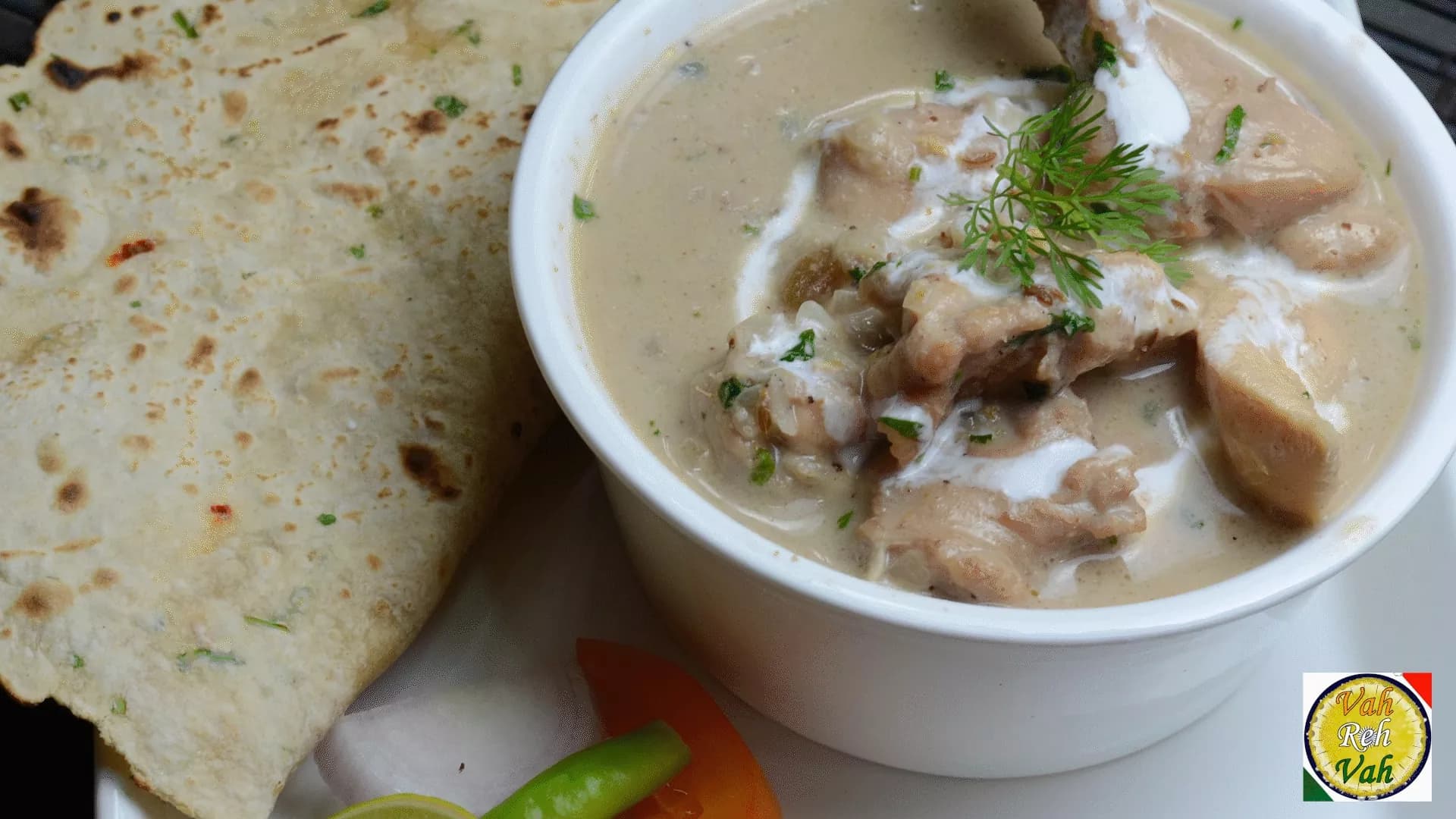 How to make Chicken In White Rassa Pandhra Rassa Recipe