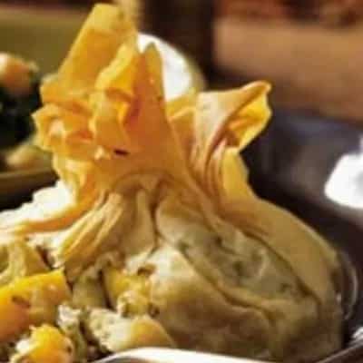 How to make Phyllo Purses With Herbs, Brie Cheese And Salmon Lox Recipe