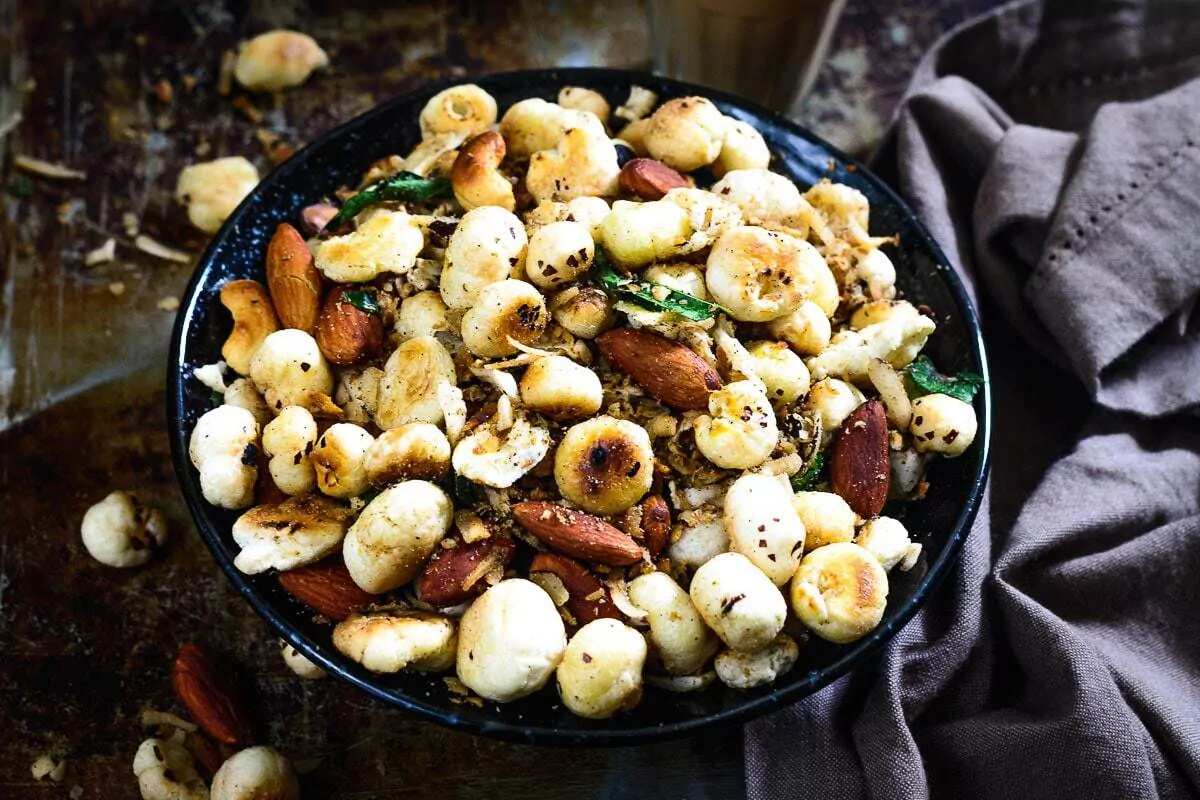 How to make Makhana Namkeen Recipe