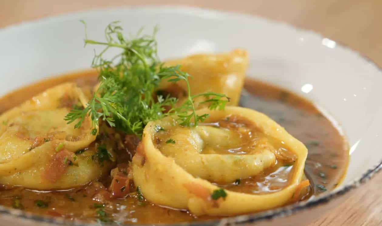 How To Make Veg Gravy Momos Without Steamer?