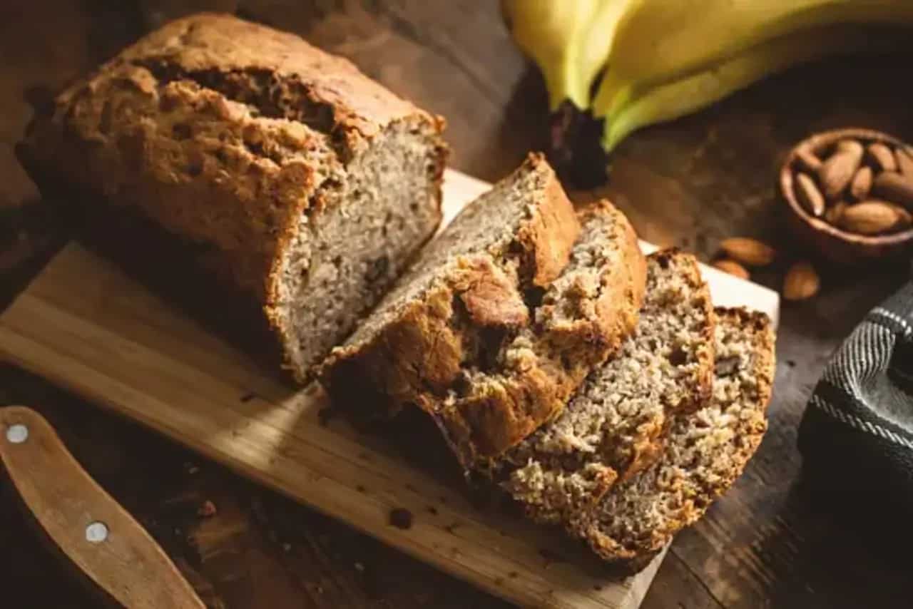 What Are Quick Breads? 7 Different Types To Know