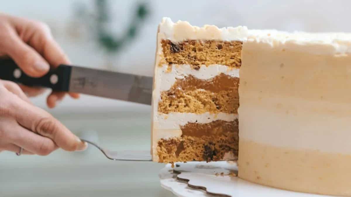 These 6 Scrumptious Fillings Will Elevate Your Cake Flavours