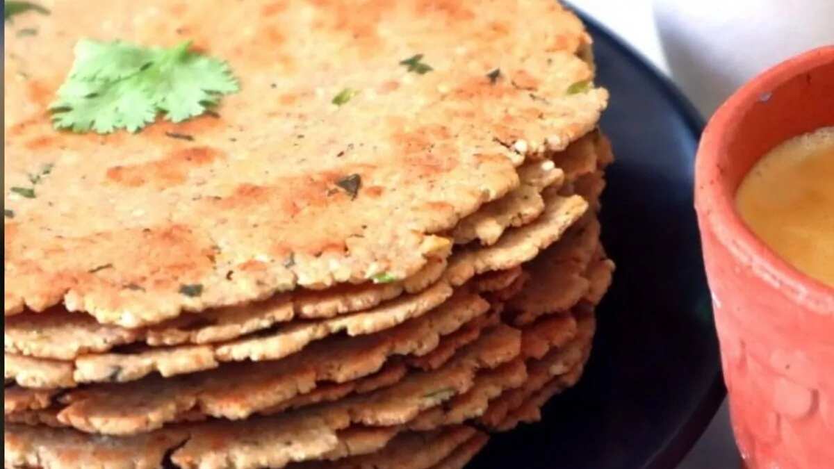 9 Ways To Enjoy Sada Khakhra