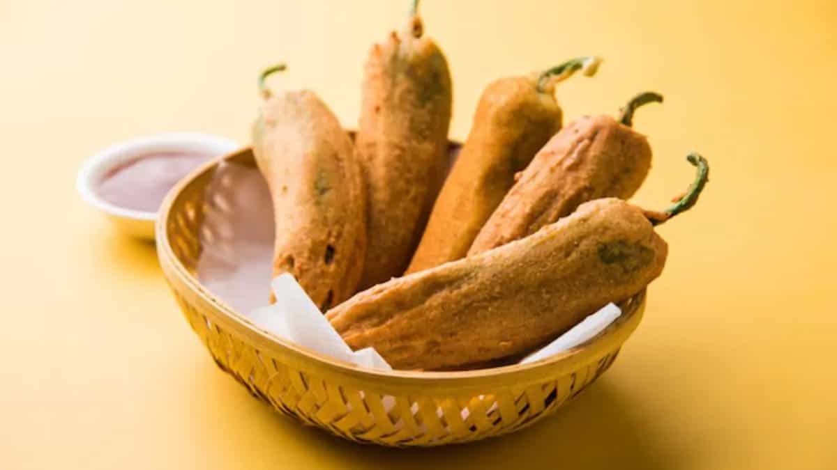 Monsoon Munching: Mirchi Bhajiya Variations Across India To Accompany Chai