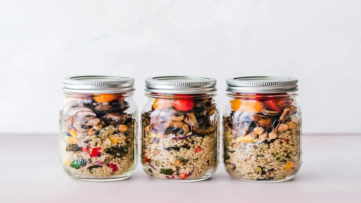 7 Dishes To Enjoy Straight Out Of Your Mason Jars