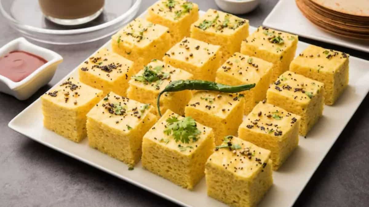 Achieve A Smooth Batter For Gujarati Dhokla Using Hand Blender