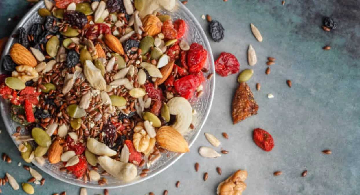 Top 5 Dried Fruits And Nuts To Add And Avoid For A Healthy Morning Routine