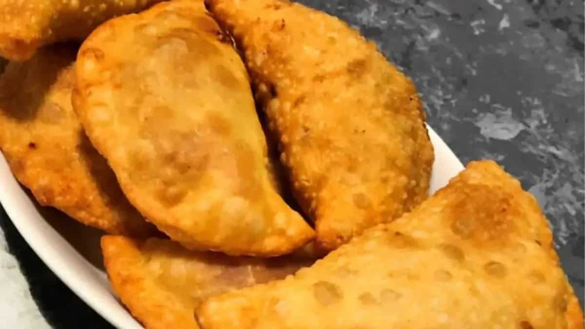 Kadabu, The Crescent-Shaped Sweet Treat From Karnataka