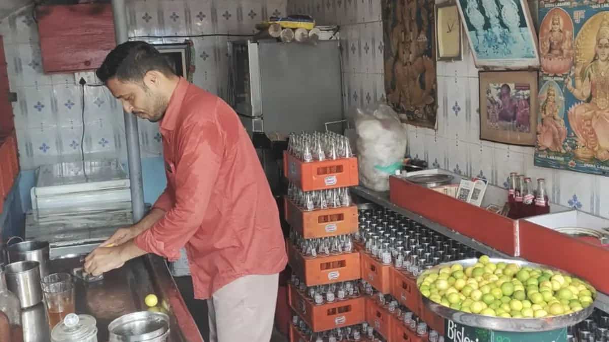 Ravanan's Inji Sarbath Shop, A Cultural Landmark In Kochi, Serves Just ...