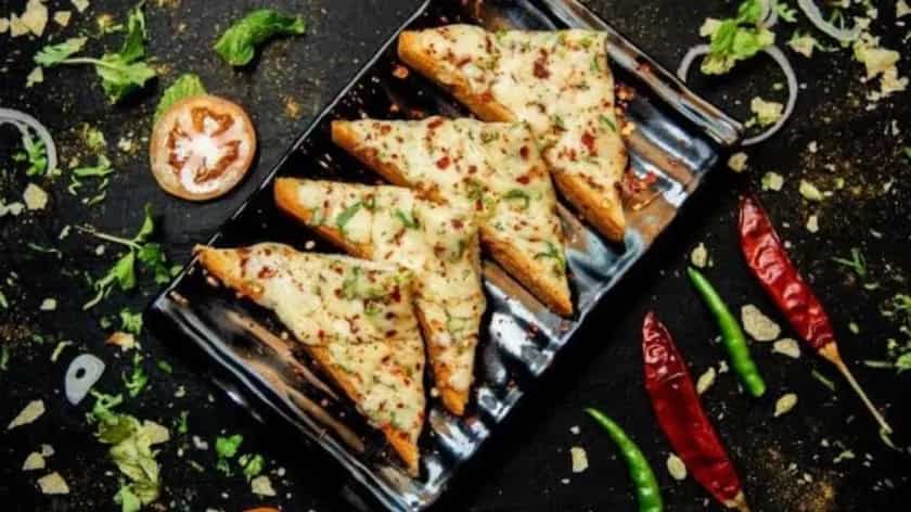 7 Delicious Indian-Inspired Open Toast Recipes For Breakfast
