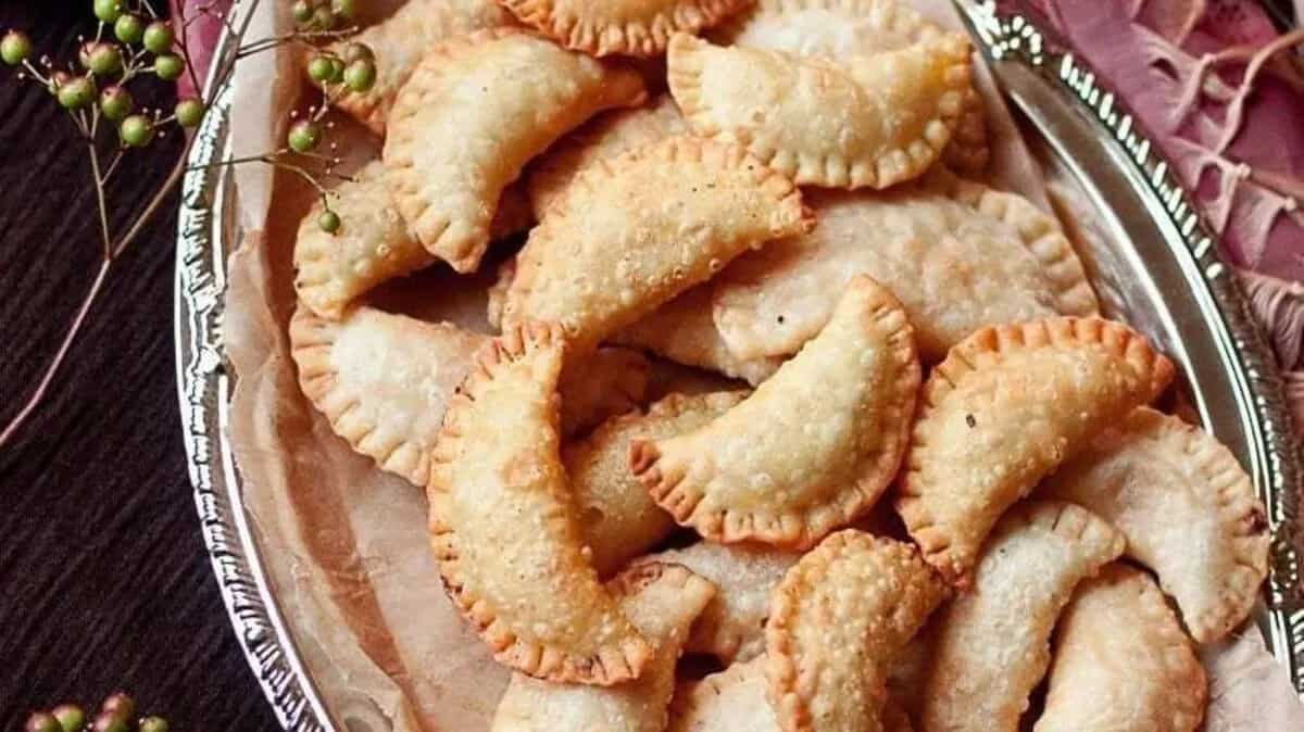 Holi 2023; This Coconut Gujiya Is An Absolute Delight