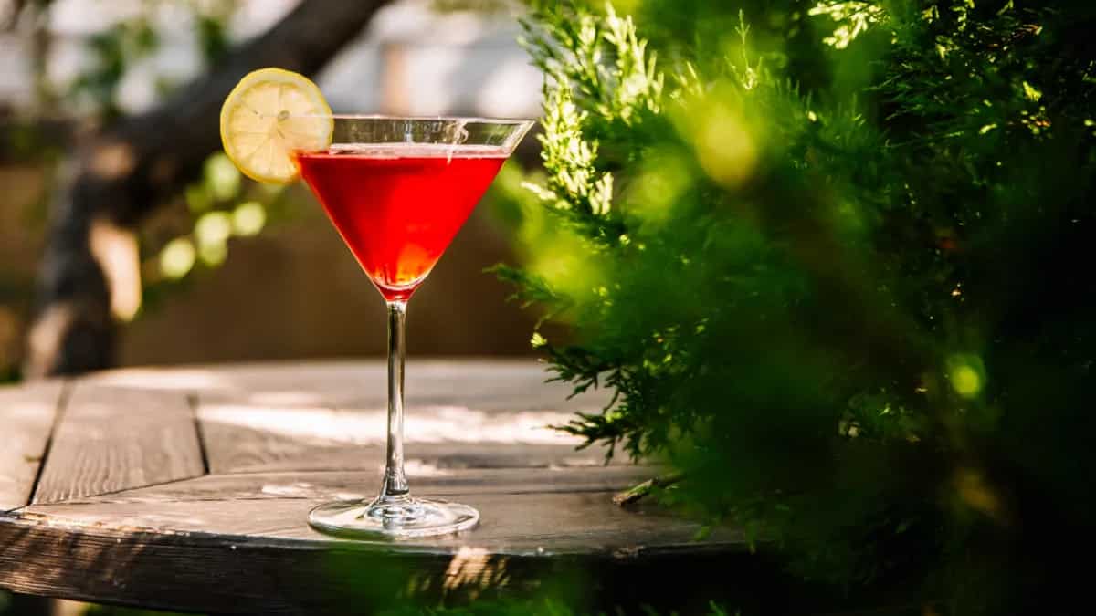 5 Refreshing Cosmopolitan Variations To Try For Your Boozy Evening