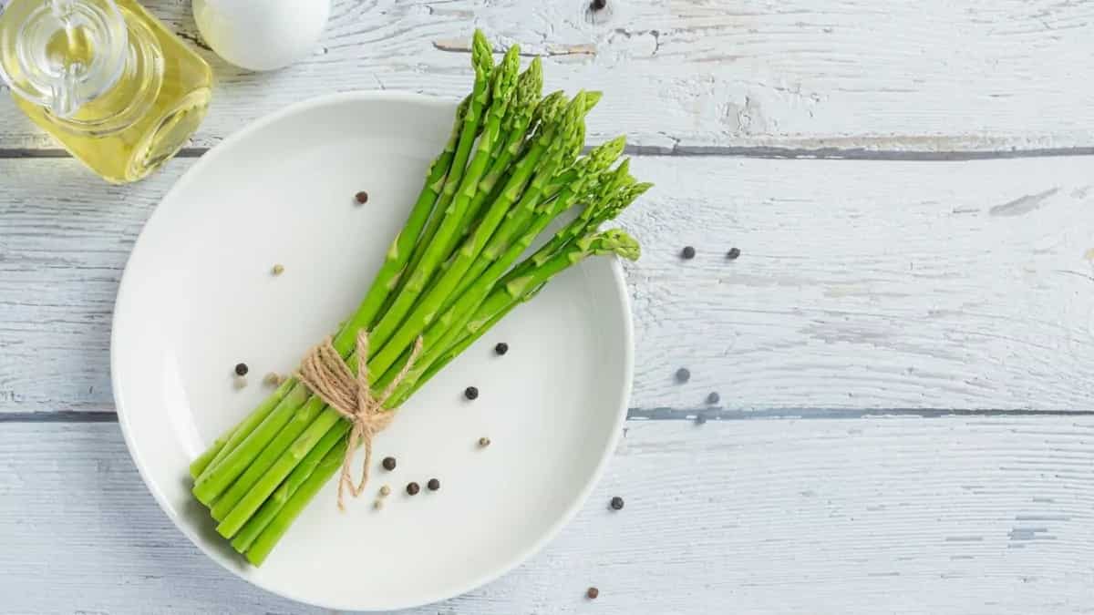 Grow Asparagus In Containers: A Step-By-Step Guide For Beginners