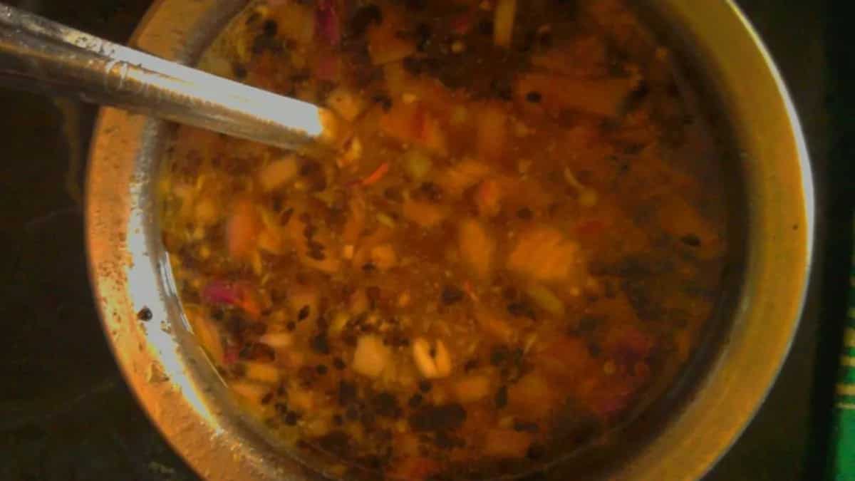 Pachi Pulusu: Tips To Make This Raw Tamarind Rasam