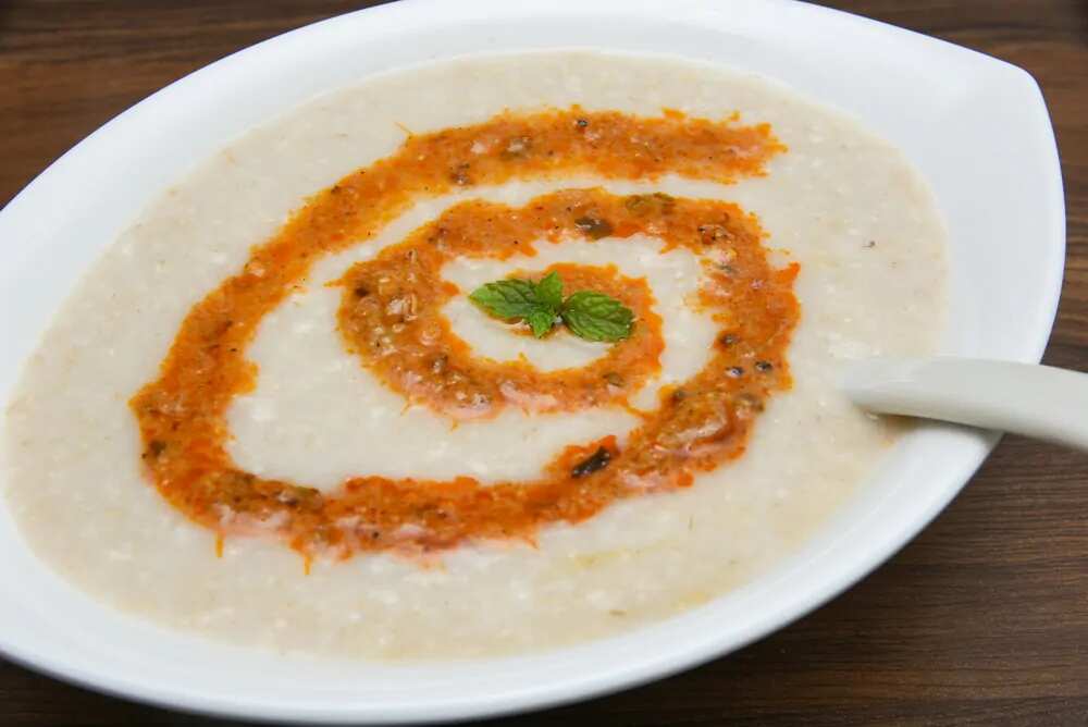 Masala Khichu: An Authentic, No-Oil Gujarati Recipe