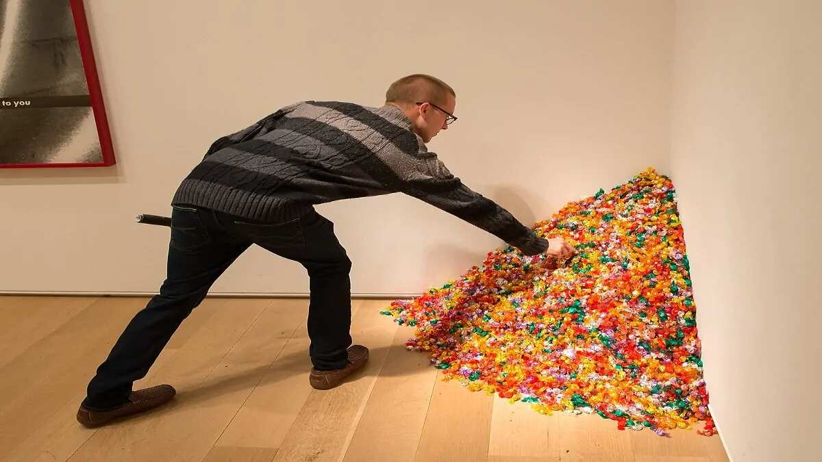 Edible Art Pieces Redefines Interactive Galleries, Food Is The New Art
