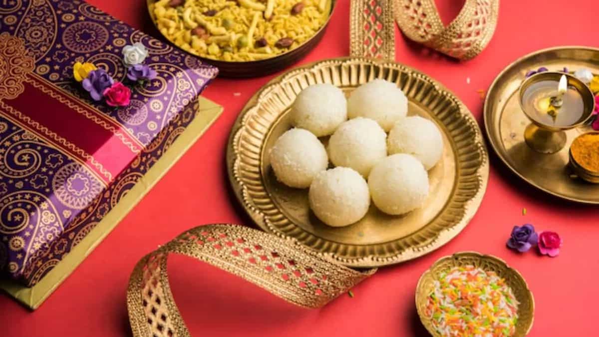 Celebrate Raksha Bandhan By Making Chef Rubel Pupneja's Edible Rakhi