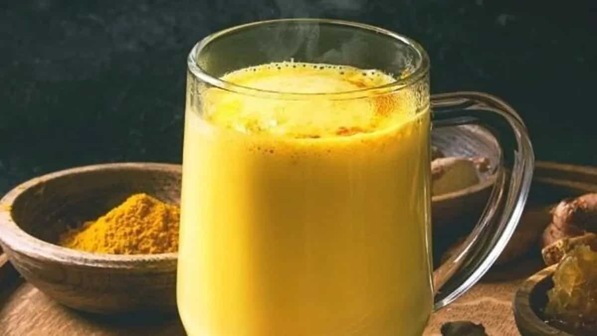 Why You Must Drink Haldi Doodh In Winter