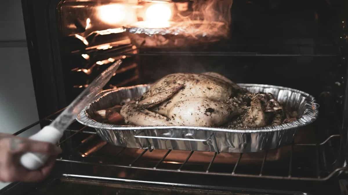 5 Easy Tips and Tricks To Prevent Oven Spillage While Baking