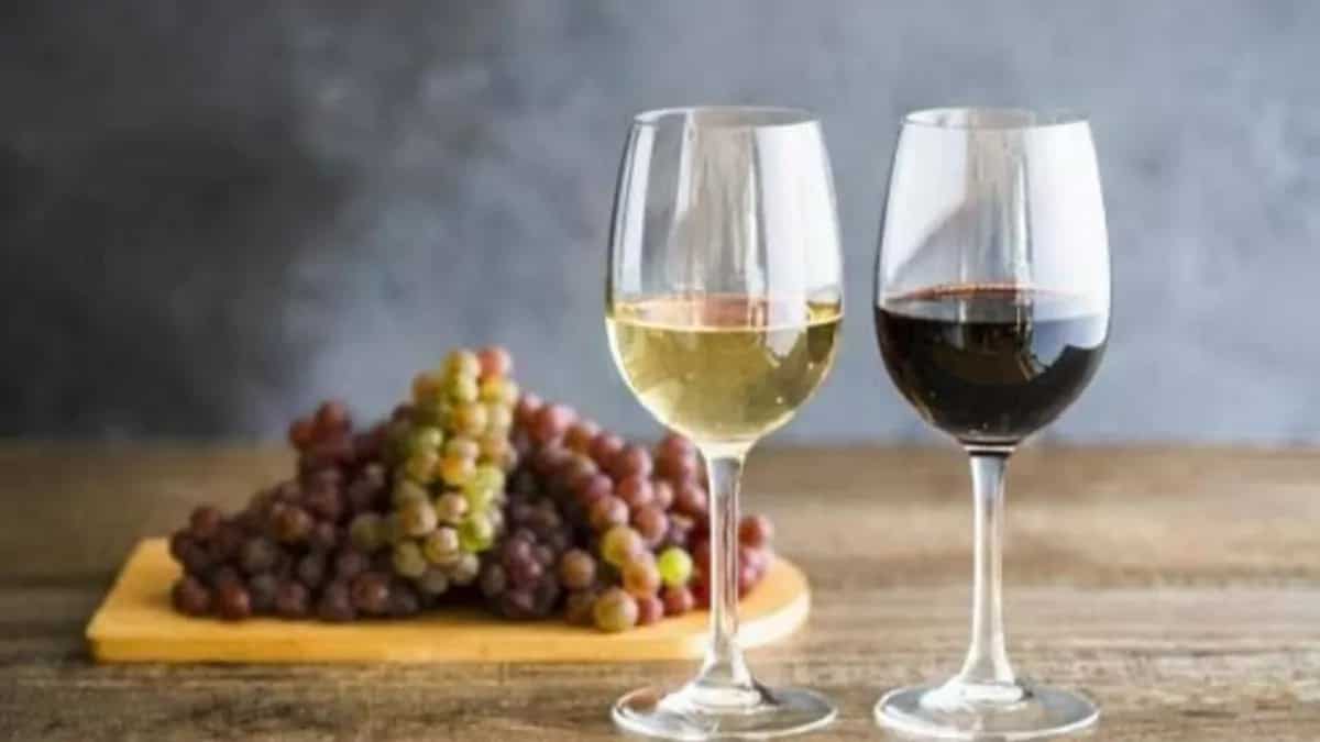 How To Brew Wine At Home: Easy Variations To Start With