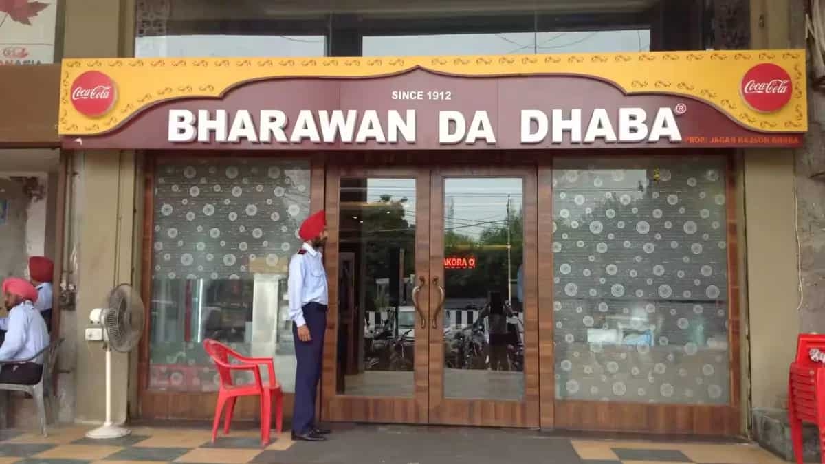 Bharawan Da Dhaba, An Iconic Restaurant In The Heart Of Amritsar